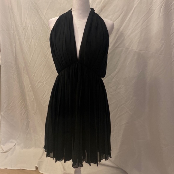 Halston Heritage | Dresses | Halston Heritage Halter Dress 6 | Poshmark